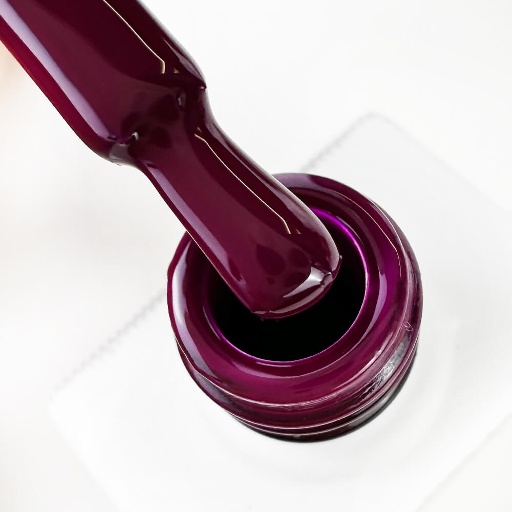 Ruby Rouge No.177 - gel lak - Golden Nails